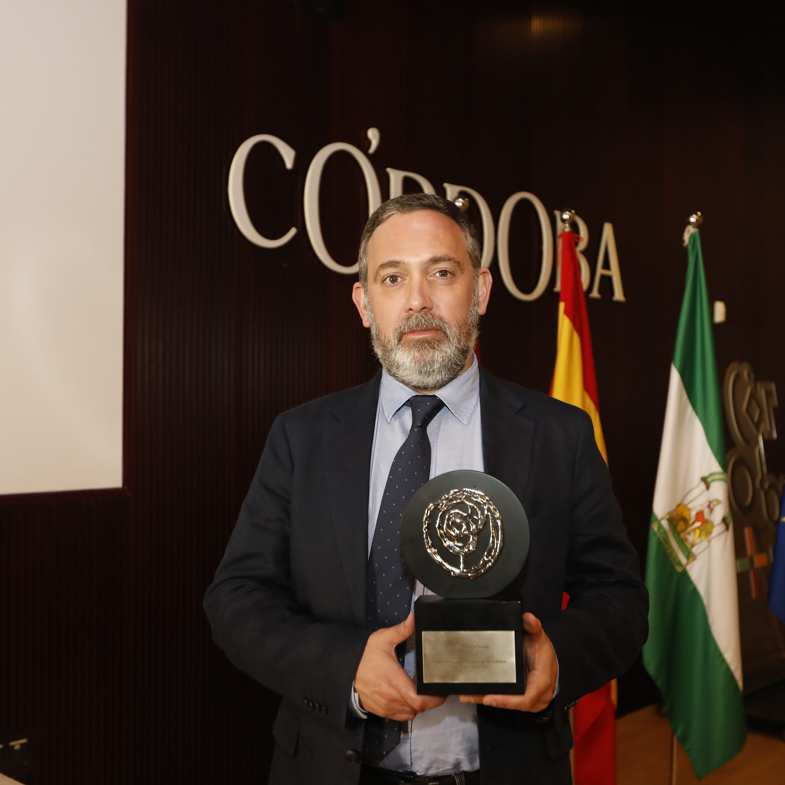 Cristian Segura dedica el premio Julio Anguita Parrado a la periodista ...